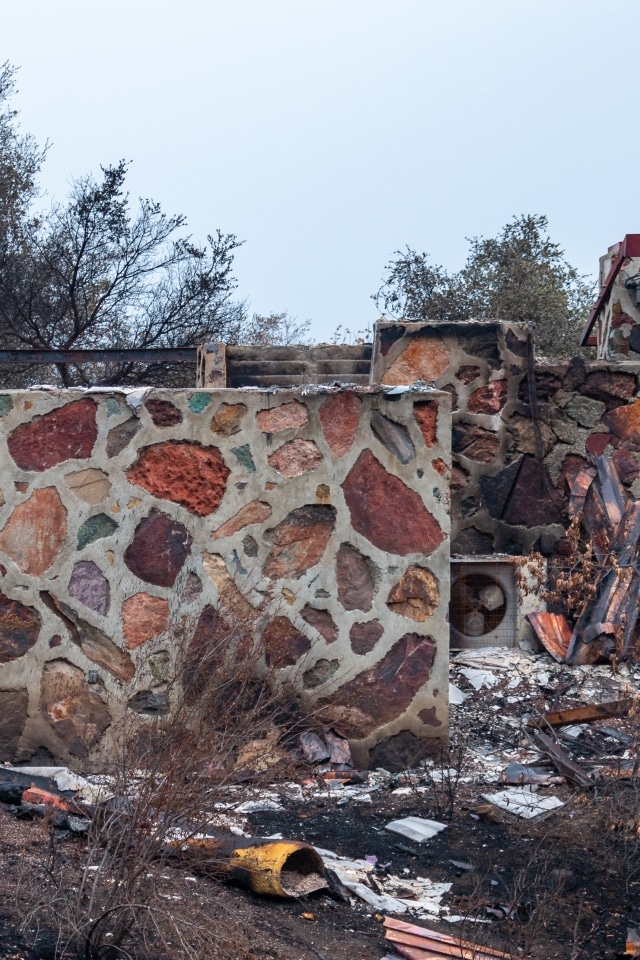 Frank Lloyd Wright’s Arch Oboler Complex Appears Gutted by California ...