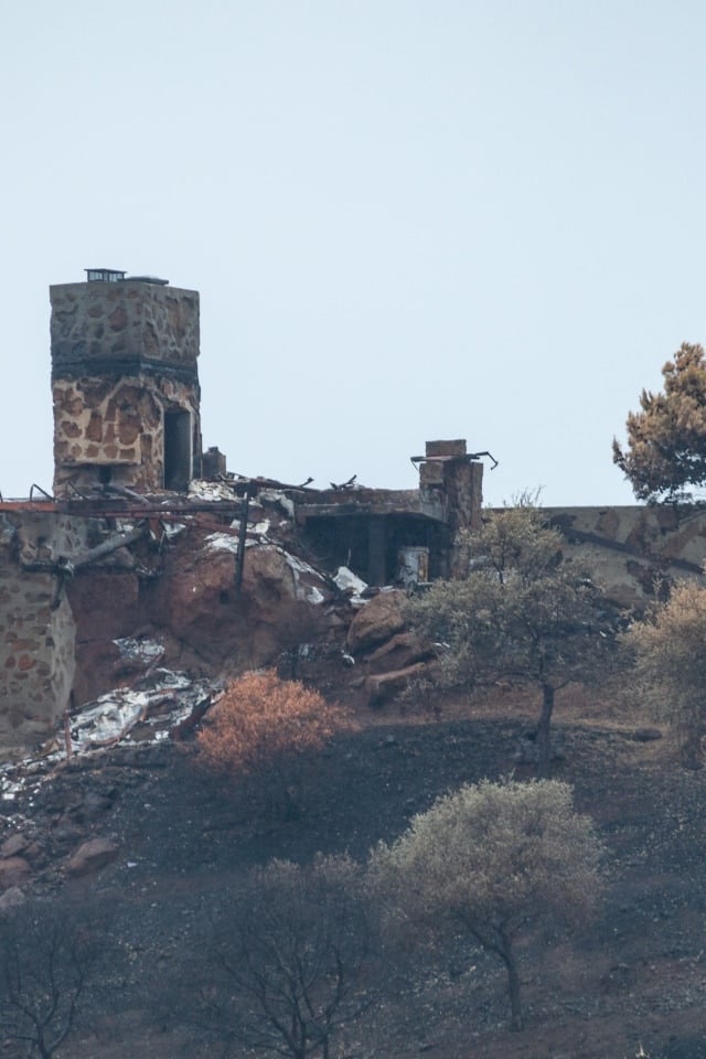Frank Lloyd Wright’s Arch Oboler Complex Appears Gutted by California ...