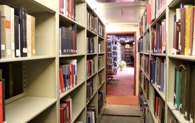 Did you know there's a library at Taliesin West? - Frank Lloyd Wright ...