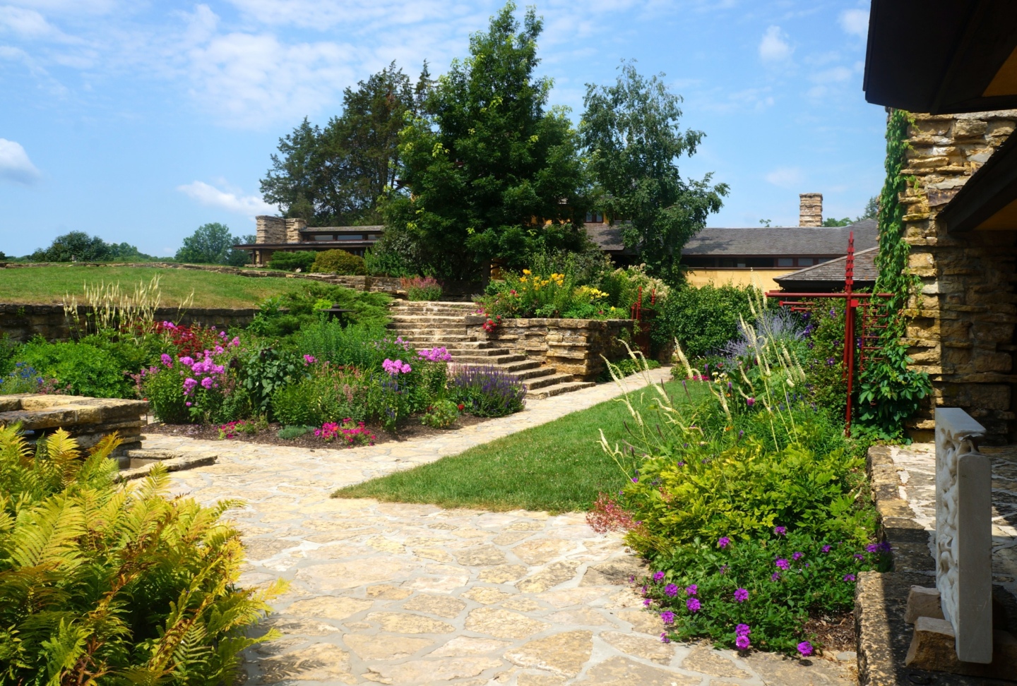 garden scenes - Frank Lloyd Wright Foundation